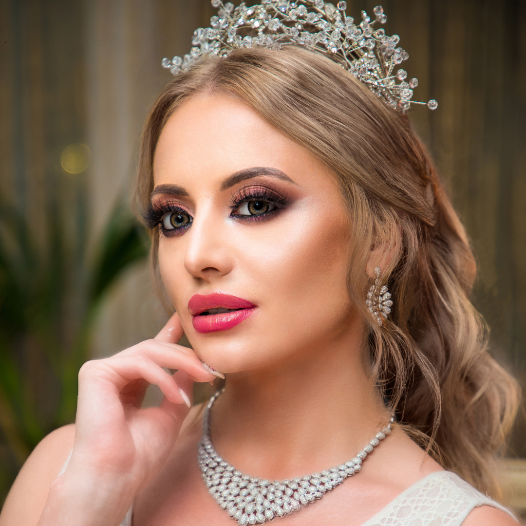 MAKE-UP + HAIR WORKSHOP Dubai - Make-Up Atelier Dubai Training Center